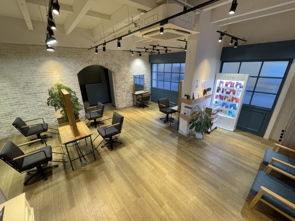 SALON – DOCHE STAGE